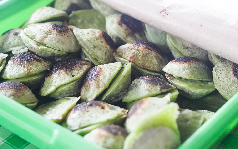 Jaje Laklak Bali: Cemilan Tradisional Khas Bali - Kooliner