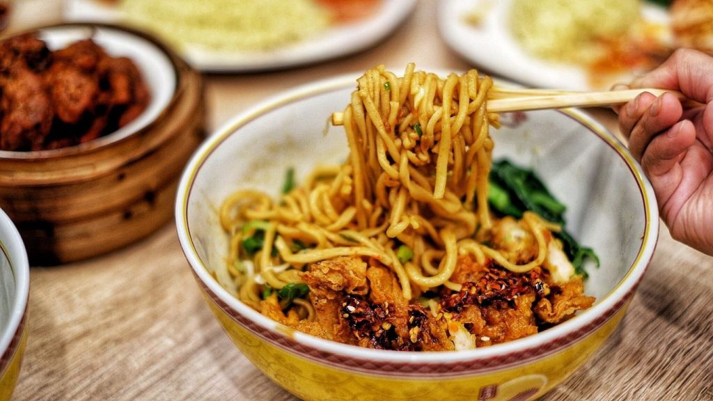 Harga dan Menu Golden Lamian Terbaru - Kooliner